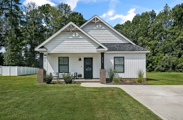 Minimalist Retreat In A Quiet Wilson Neighborhood - Wilson, NC