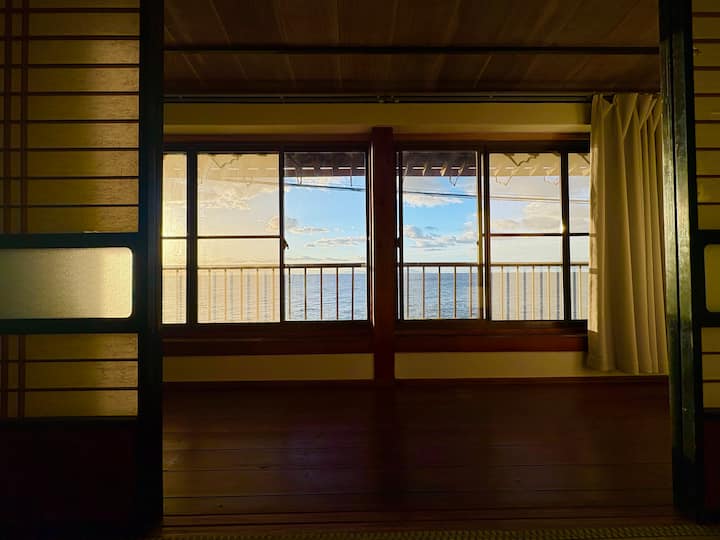 120-year Ocean-view Kominka Red Jasper, Sleeps 13 - Japan
