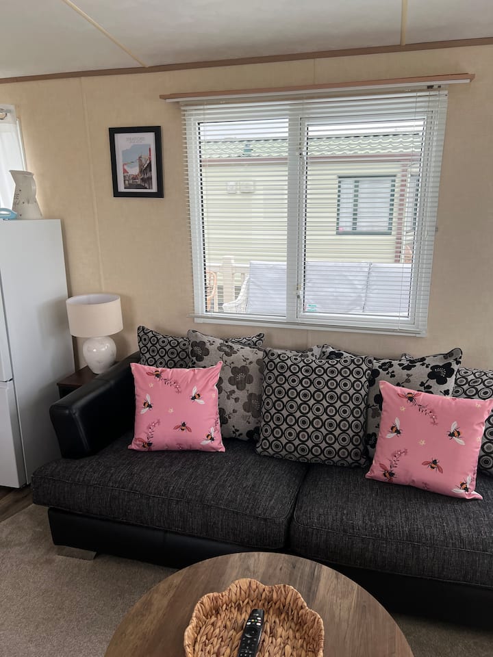 Cosy Static Mobile Home - Stratford-upon-Avon