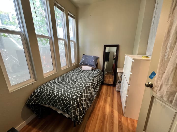 Central Location In Soma - San Francisco, CA