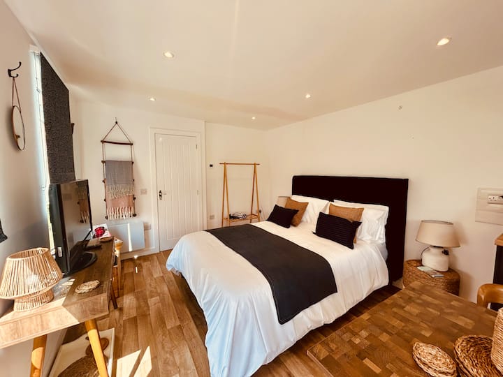 ‘The Wee Retreat’ Rustic Charm, Simple Luxury - Saint Monans