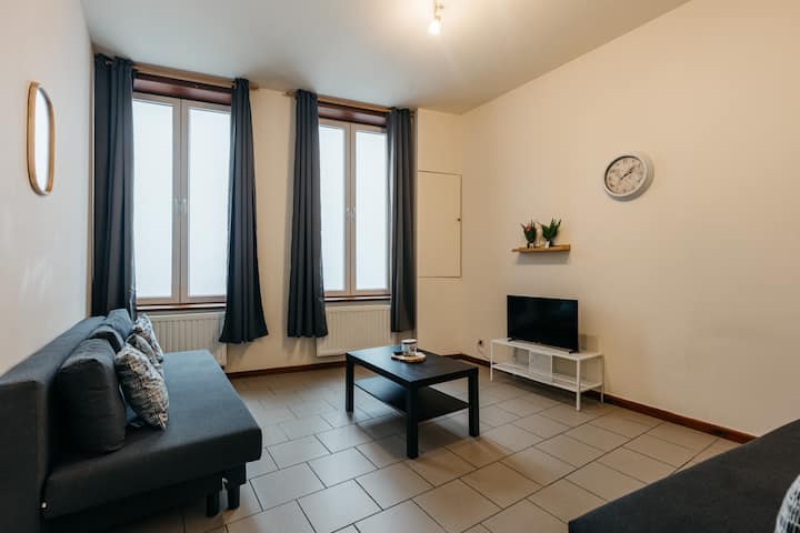 Maison Du Beffroi De Mons (Centre Ville) - Mons