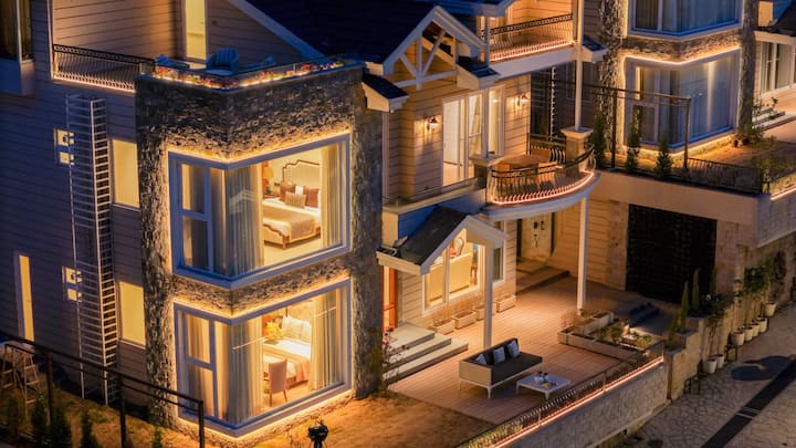 Hilltop Luxe Villa W/ Pool, Jacuzzi & Steam Room - Kasauli