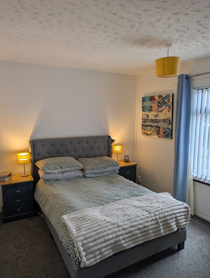 Cosy Room Near City Center - Belfast