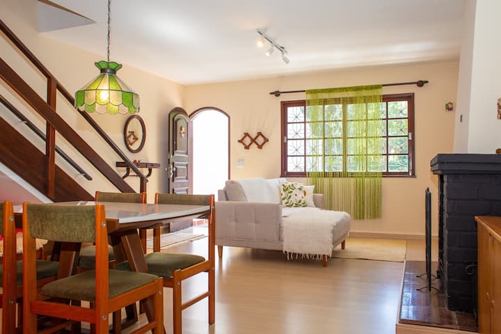 Casa Confortável Iluminada E Perto De Tudo - Teresópolis