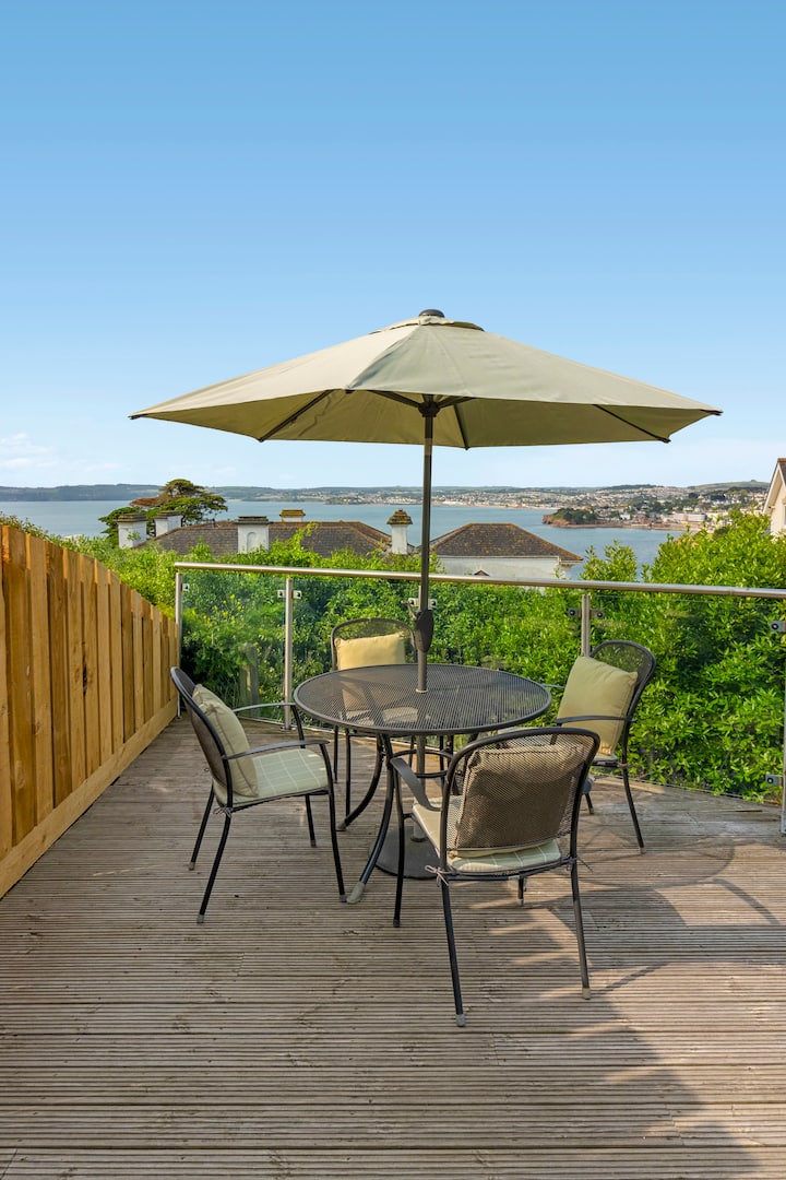 Romantic Apartment With Sea Views - Torquay
