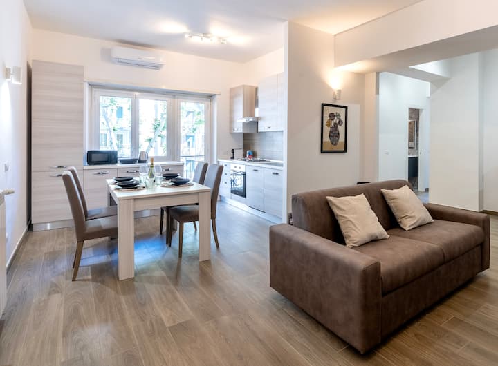 Trastevere Station • Centre 15 Min - Roma