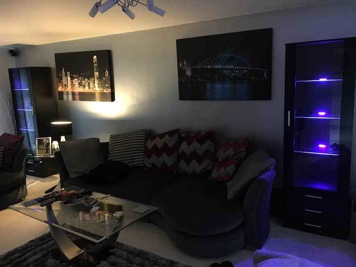 F1 Grand Prix Week 
4 Bedroom Detached House - Towcester