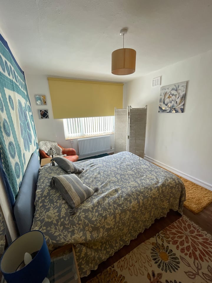 Golden And Blue Room For Two - Stratford-upon-Avon
