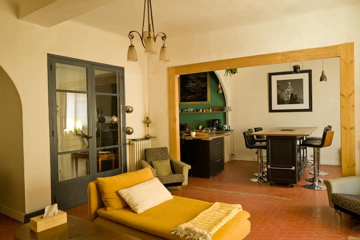 Grand T4 - 90m2 - Style Unique - Village Provençal - Brignoles