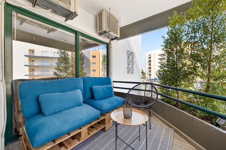 1br W/ Pool & Balcony – Walk To Beach & Marina - Vilamoura
