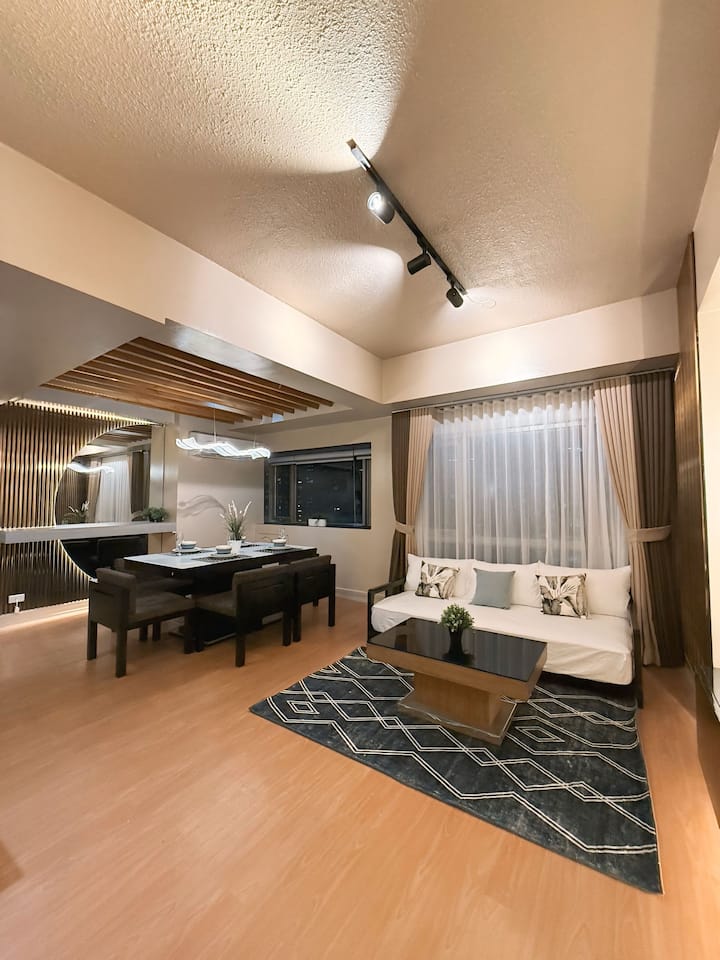 Modern Unit In Forbeswood Bgc With Free Parking. - Taguig