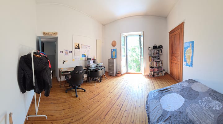 Chambre Spacieuse Libre Cet éTé - Corte