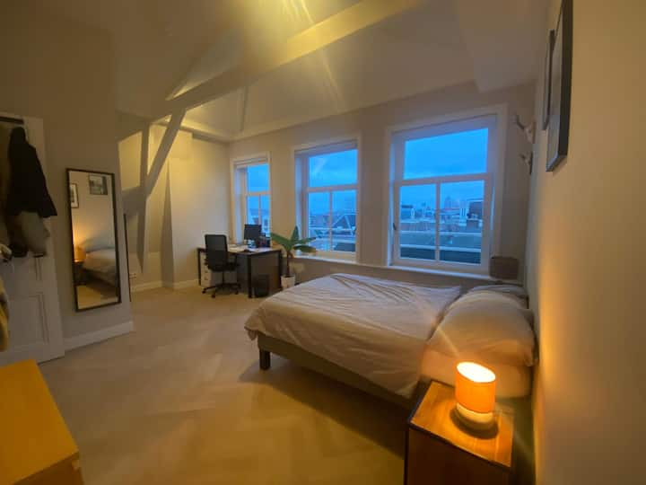 Modern Ruim Appartement - Amsterdam