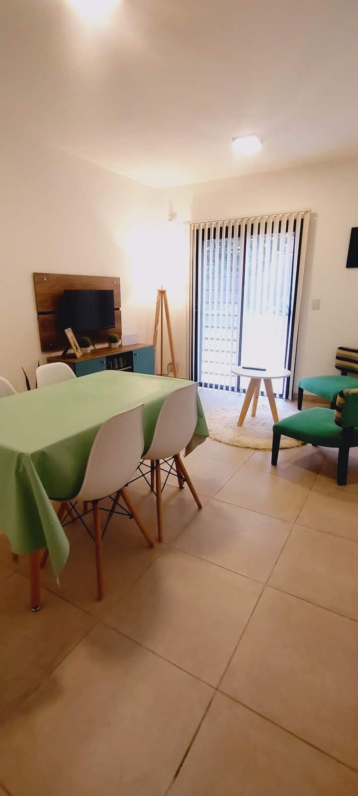 Casa Menta Minimalista Y Cómoda - La Falda