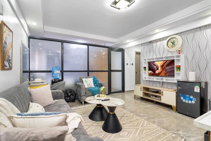 Cozy Modern 1br With Gym,garden,kilimani,yaya - Kenya