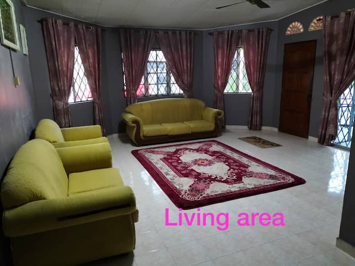 Homestay Omak Ayah - Senawang