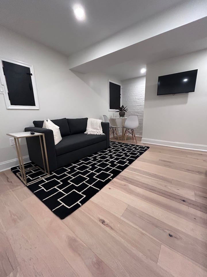 Bloom & Board - English Basement In Bloomingdale - Washington D.C., DC