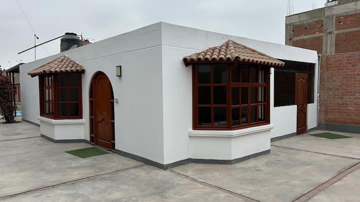 Casa De Campo Con Piscina En Lurín - Peru