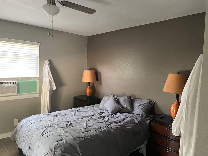 The Pines Guesthouse - Tarrytown, GA