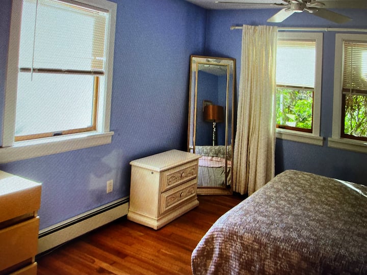 Hampton Bays Apt Close To Town, Beaches, Dining - Hampton Bays, NY