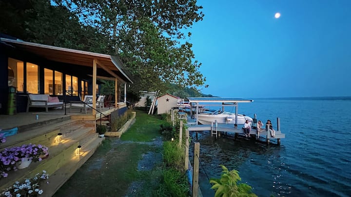 Lakefront Cottage In Aurora, Ny - Aurora, NY