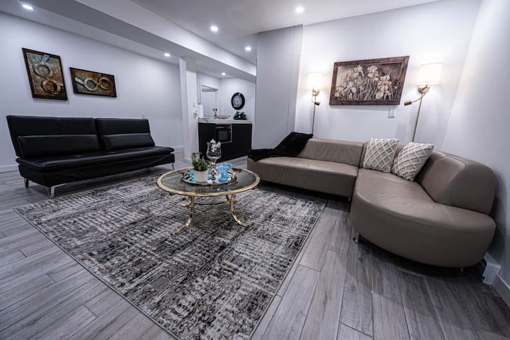 Spices Two Bedroom House - West Vancouver