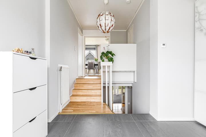 Modern Suterrängvilla Centralt Läge - Växjö