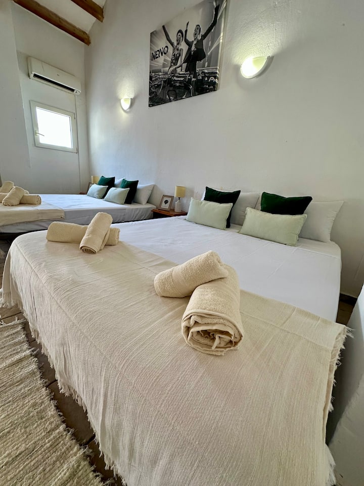 Playa D'en Bossa House - Ibiza