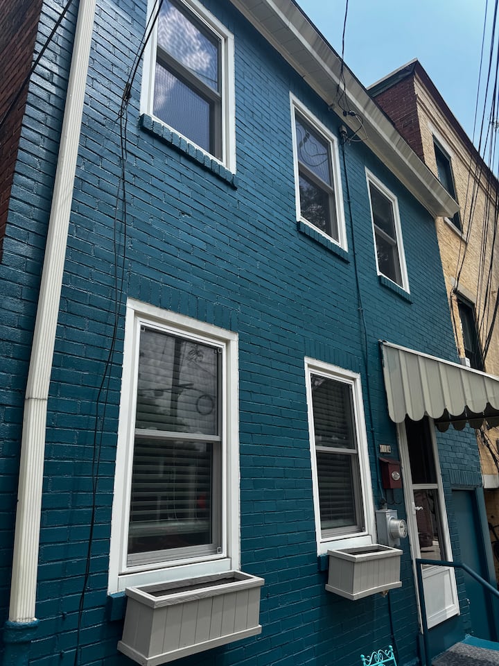 Spacious 3br Northside Stay | Master 2 Full Baths - Pittsburgh
