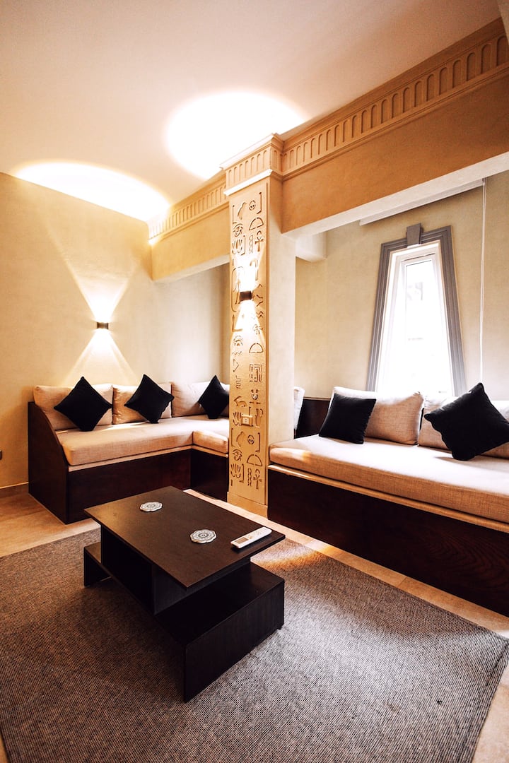 Pharaonic Apt In Central Cairo - Close To Nile - Cairo