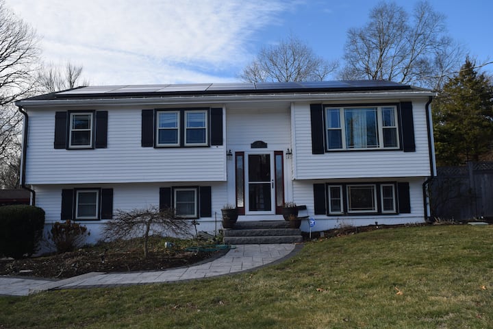 Charming New England Garden Retreat - Wellesley, MA