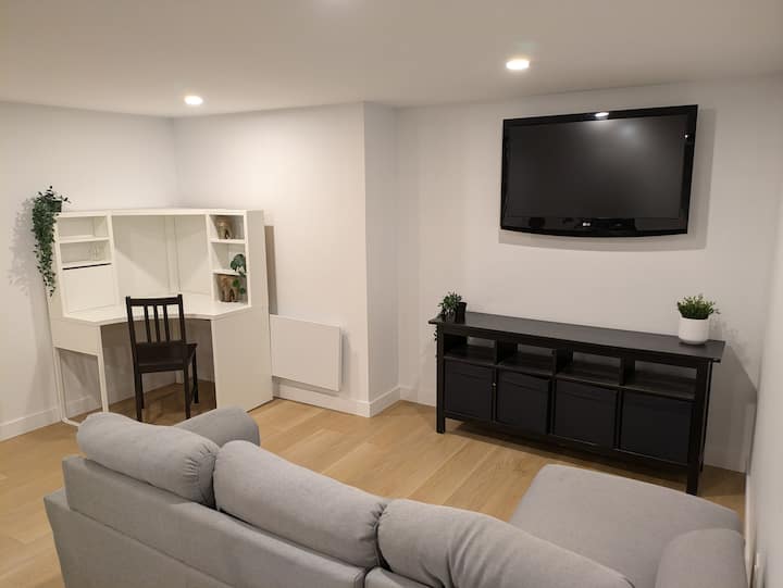 Superbe 4 Et Demi Moderne Près De Tout ! - Quebec City