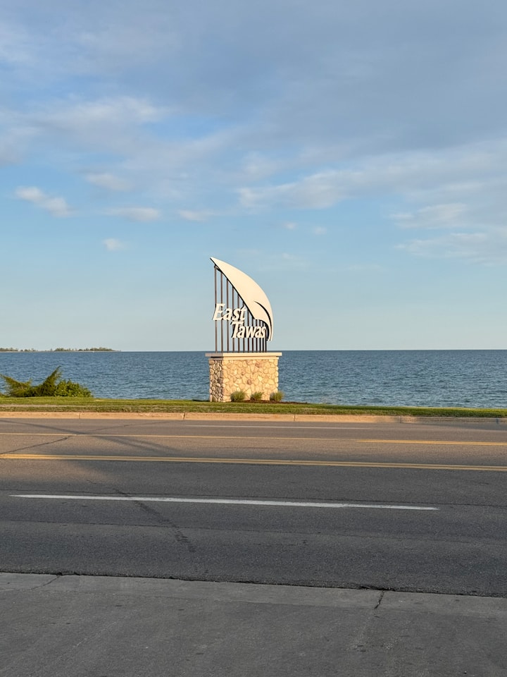 Lake Huron Sandy Beach
2 Bed Room Cabin 2626 - Tawas City, MI