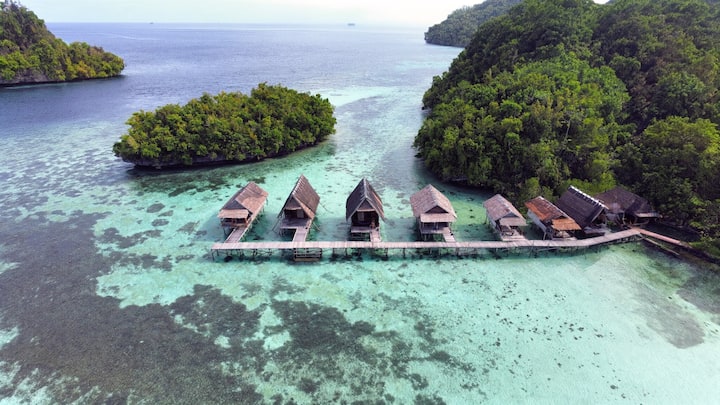 1br Simply Water Bungalows In Raja Ampat - West Papua