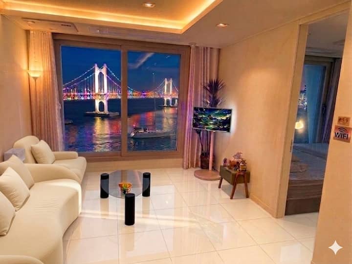 #청결조용편안함#합법숙소#광안대교풀오션뷰#최고층#침실2거실1#호텔침구#밀락더마켓#무료주차# - Busan