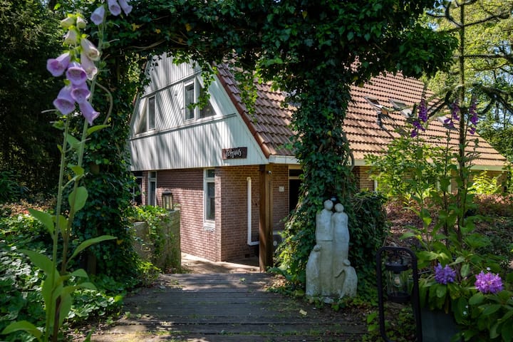 Vrijstaand Vakantiehuis Met Tuin - Assen