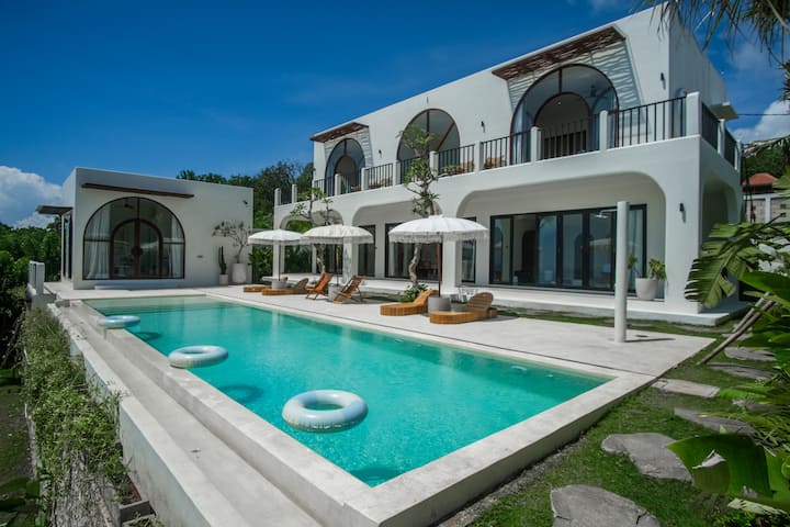 4br Boutique Full Serviced Villa | Pool Ocean View - Indonesia