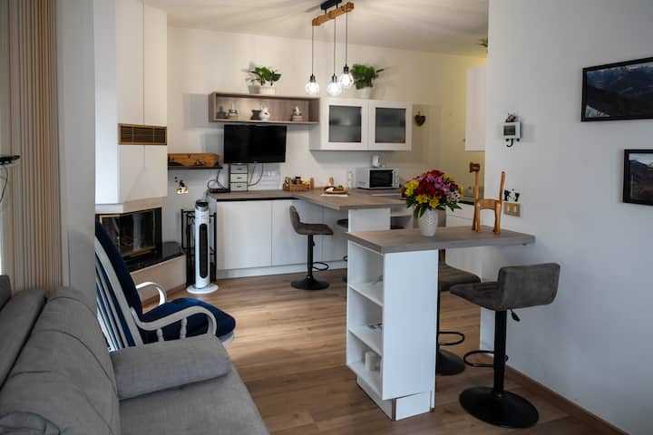 La Casa Degli Sbilfs - Wi-fi, Netflix E Garage Box - Ravascletto