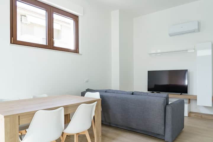 La Vela: Spazioso, Per Famiglie, Fino A 6 Persone - Pescara