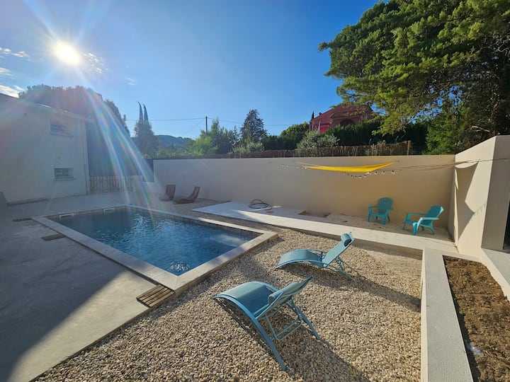 Villa Lumineuse Avec Piscine - Nyons