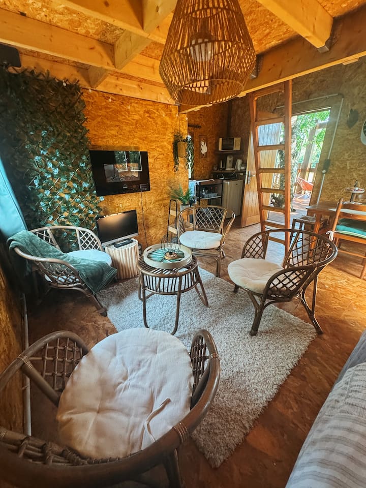 Cabane Perchée Rustique Au Cœur Des Bois - Sarthe