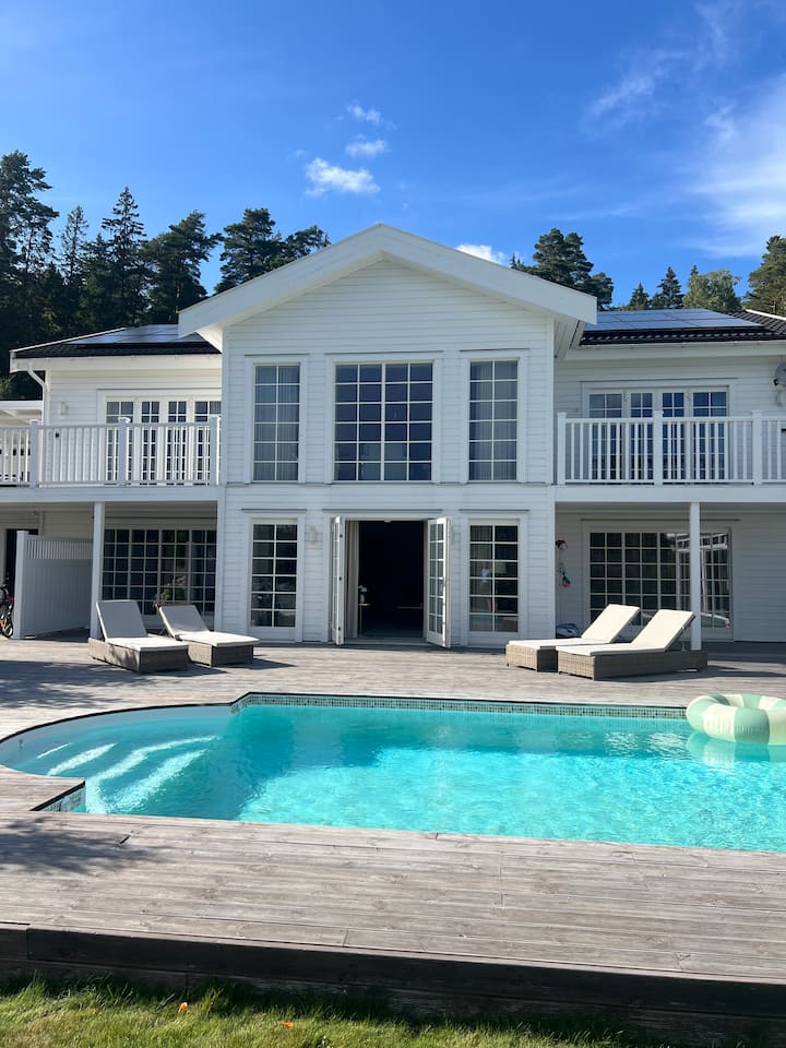 Stor Villa Med Pool I Sigtuna - Sigtuna