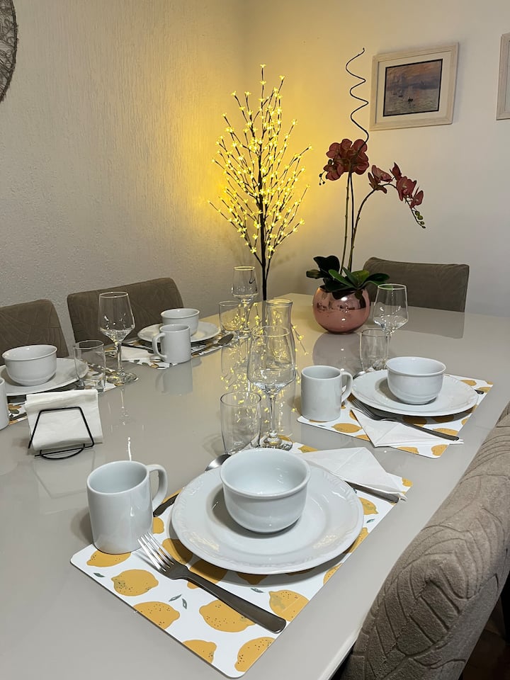 2/4 - Aconchegante | Garagem | Ar Condicionado - Juiz de Fora