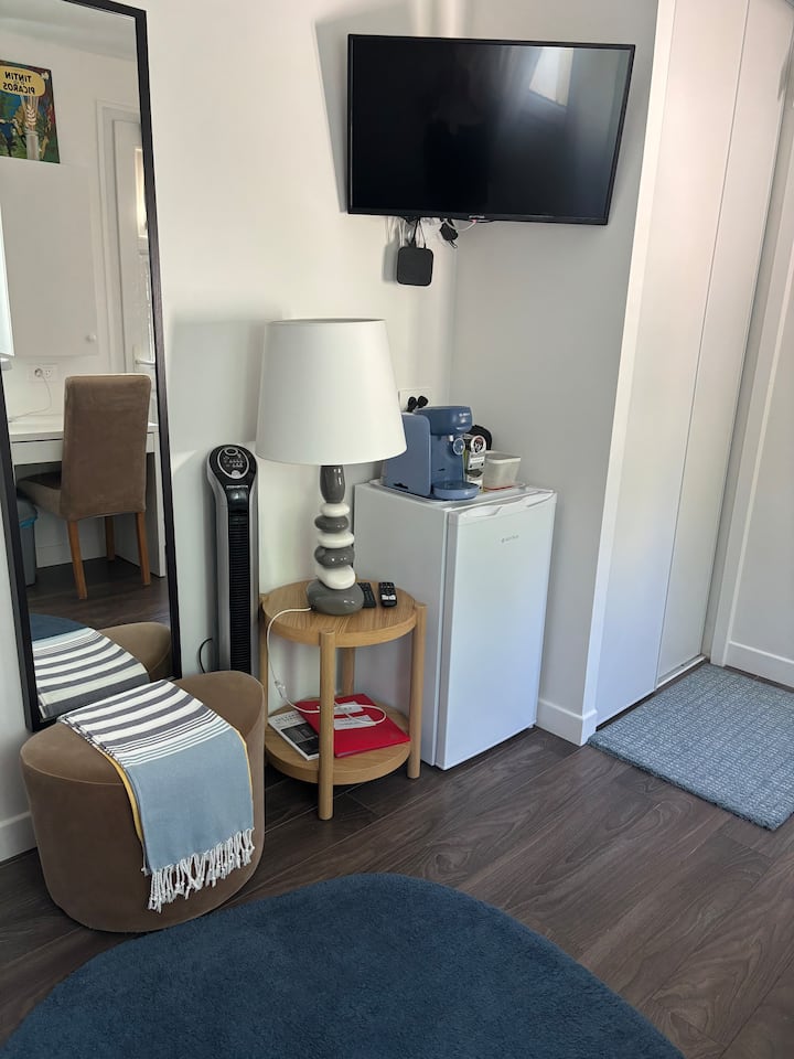 Studio / Dépendance Sur Jardin - Le Chesnay