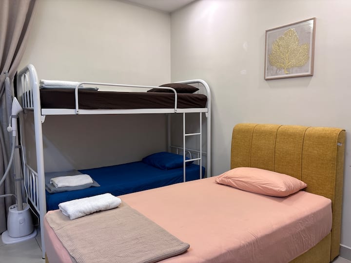 Essential Studio 2 With Netflix - Cyberjaya