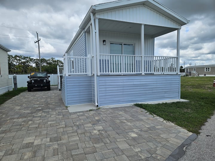 Home In Fort Myers Beach. - Fort Myers Beach, FL