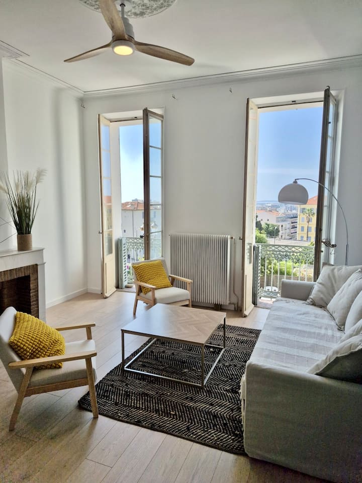 Appartement Centre Ville, Cosy Et Vue Mer, 76 M2 - Plage de Hyères