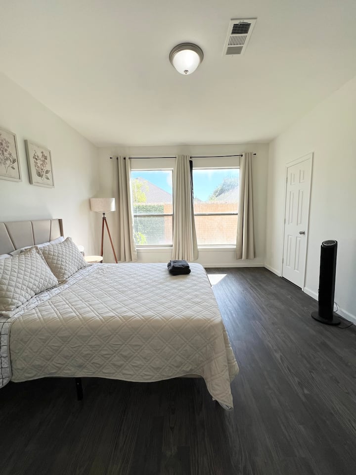 Private Room | Asiantown/bellaire | Free Parking - Houston, TX