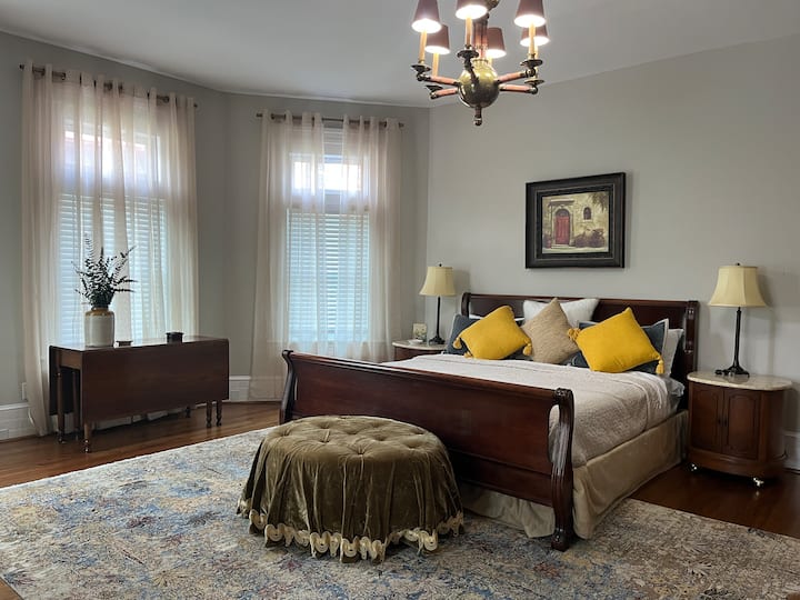 Hazel Falls (Black Bear Manor) - Sperryville, VA